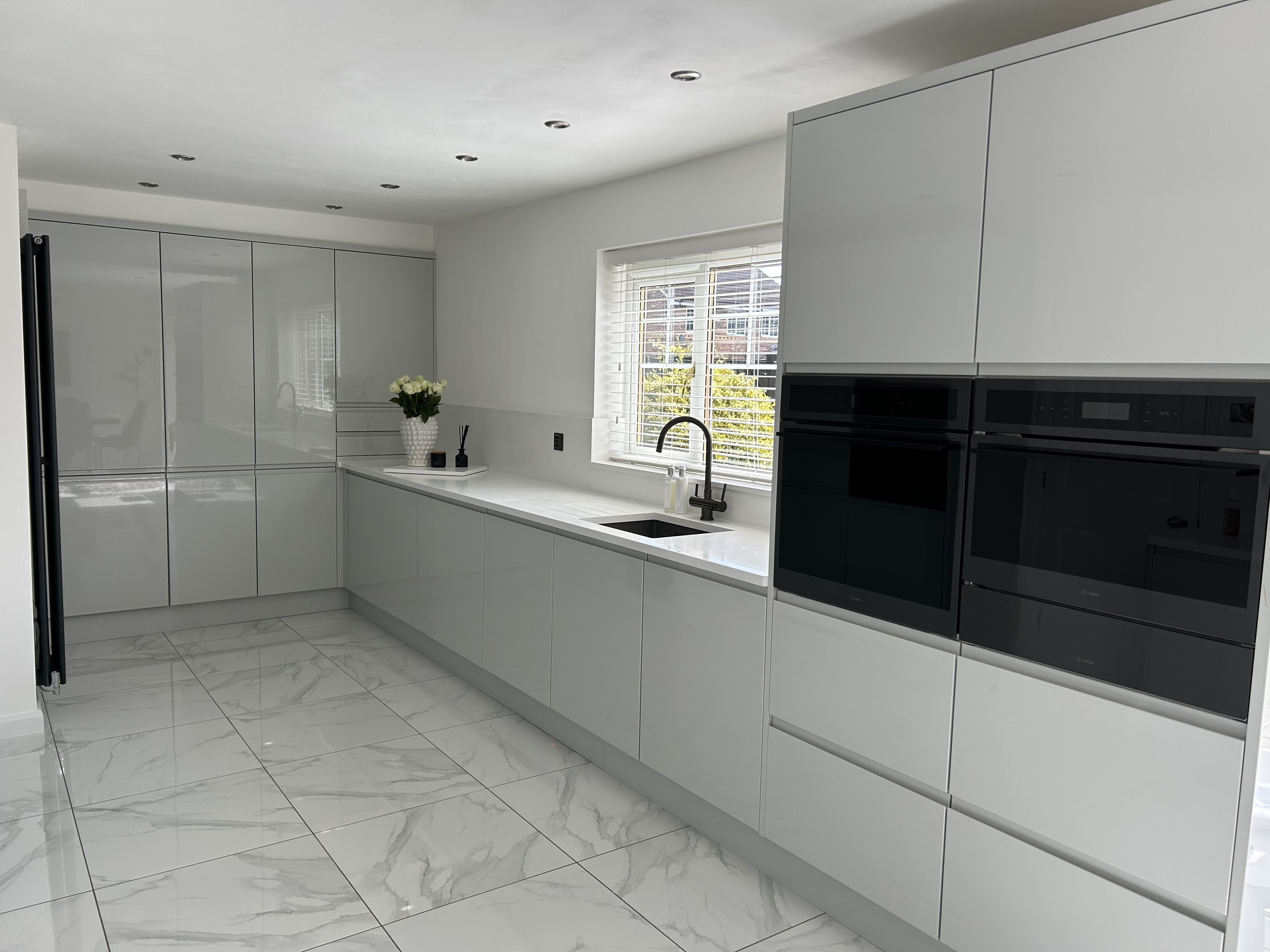 Light Grey Lucente Gloss | Sheffield Kitchen Outlet